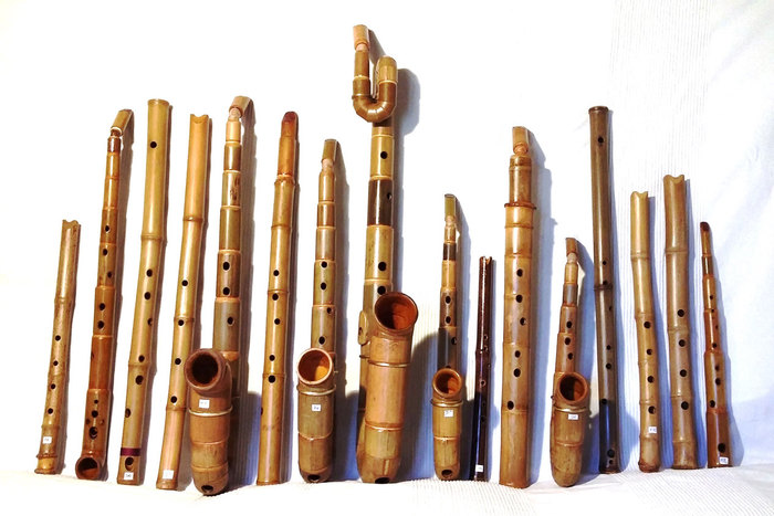 Bamboo wind instruments in Italy (Florence) - Bambusblasinstrumente in ...